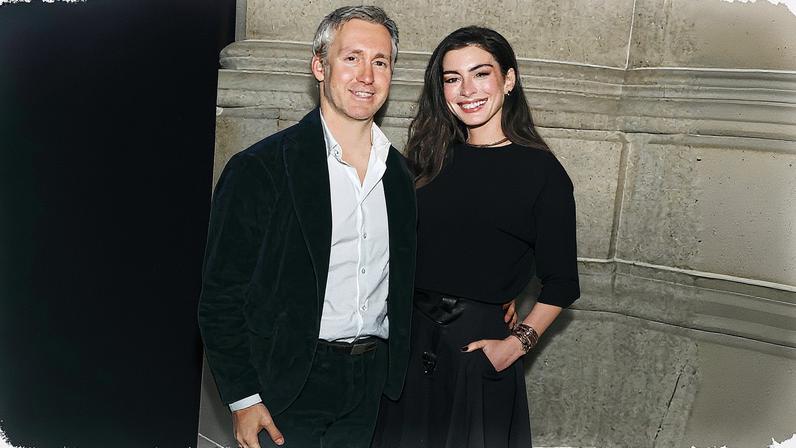 Anne Hathaway curte rara noite de encontro público com o marido em Nova ...