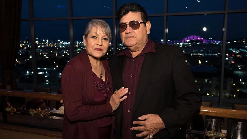 Abraham Quintanilla Jr., pai e gerente de Selena, morre aos 86 - Portal ...