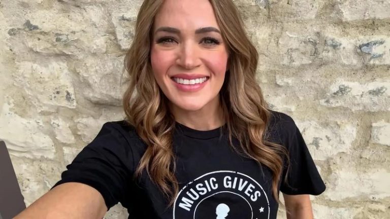 Carrie Underwood revela novo visual com cabelo drasticamente diferente ...