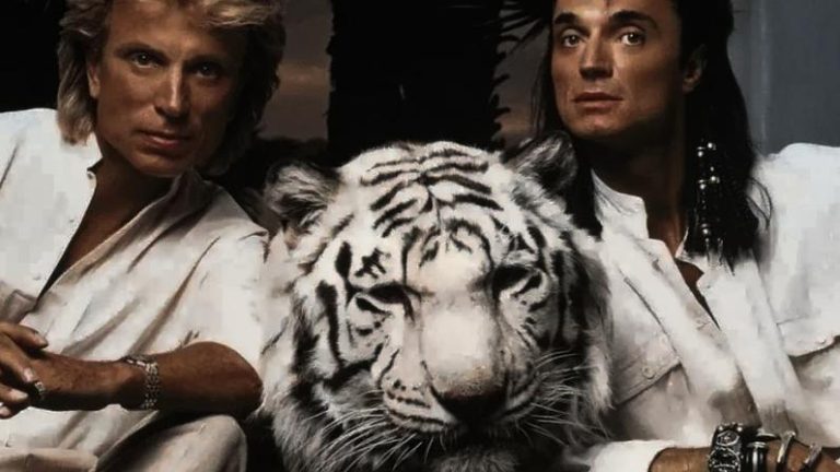 Andrew Garfield e Jude Law surgem caracterizados como Siegfried e Roy ...