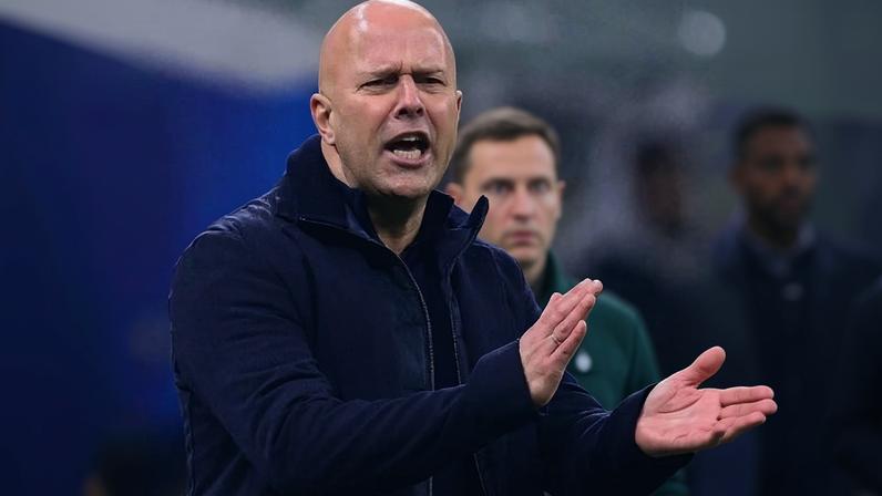 Liverpool demite Arne Slot após temporada irregular; espanhol é ...