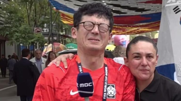 Repórter sul-coreano recebe beijo de torcedora ao vivo no México ...